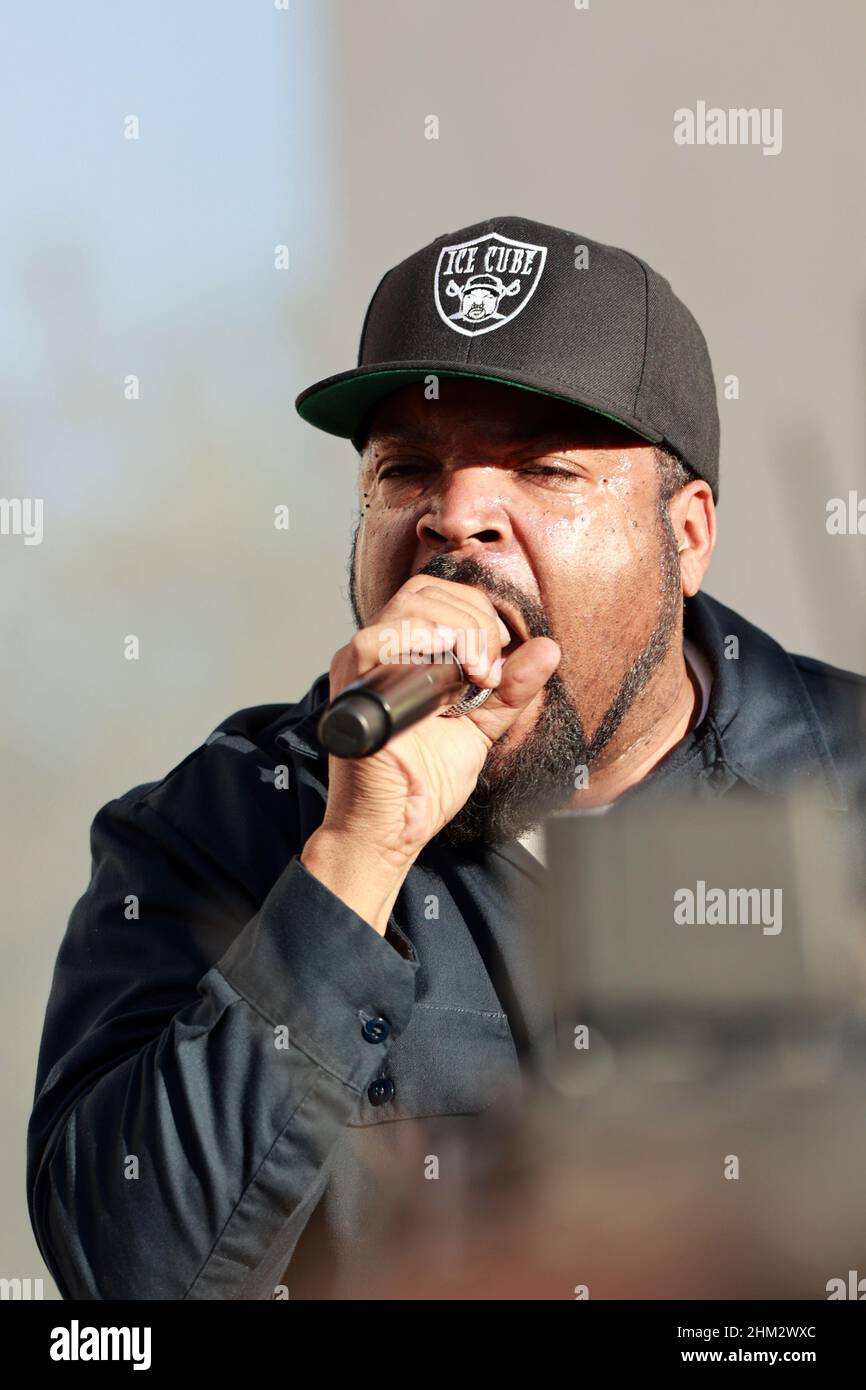 Los Angeles, Ca. 6th Feb, 2022. Ice Cube performs at NASCAR's Busch ...