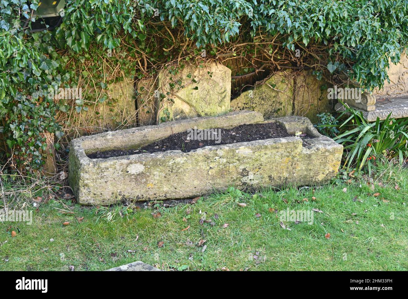Stone coffin planter hi-res stock photography and images - Alamy