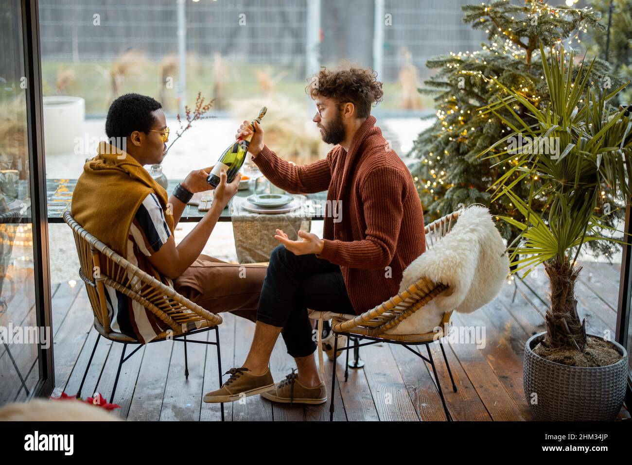 Two handsome men celebrating hi-res stock photography and images - Alamy