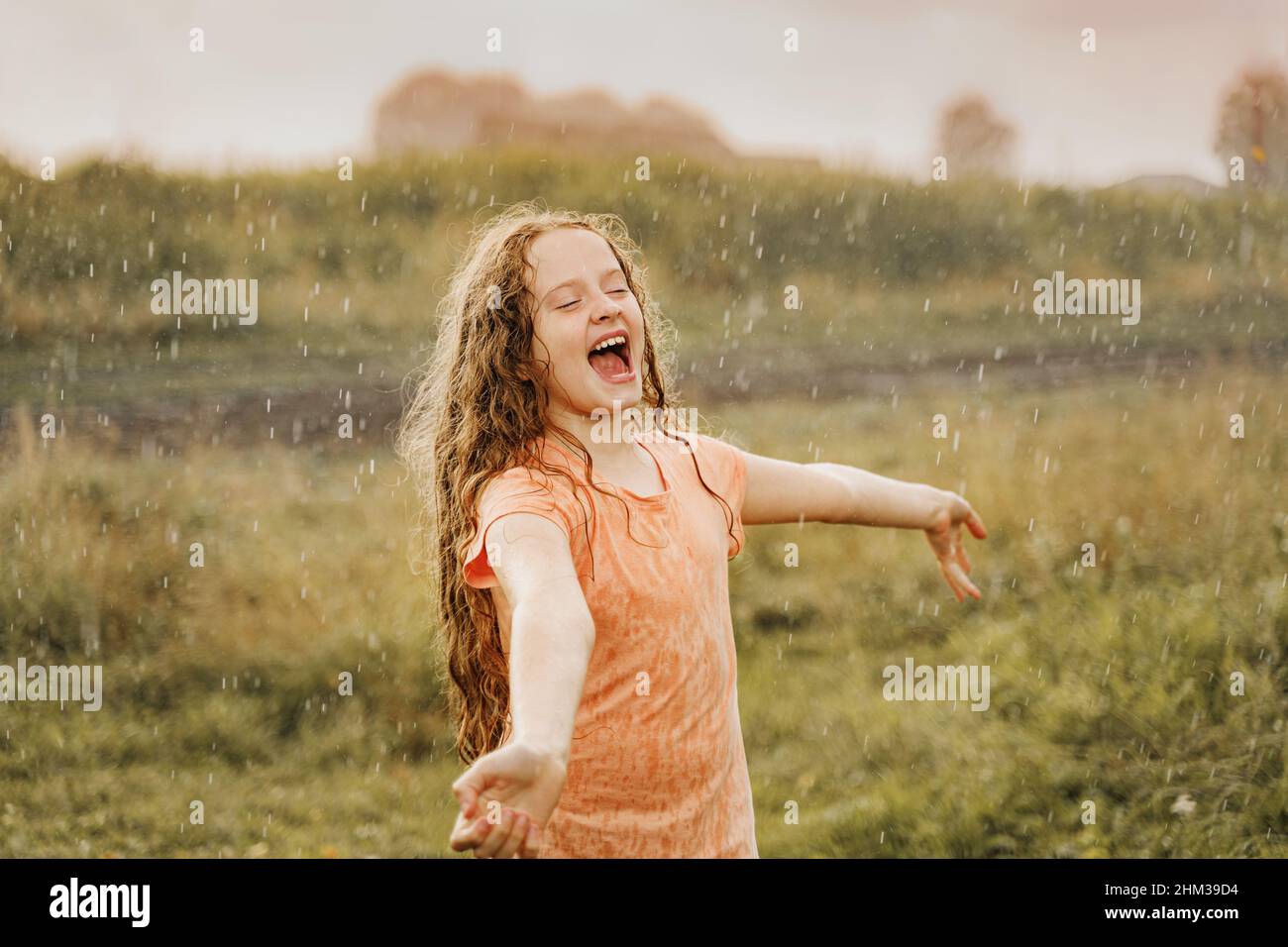 Girl soaking wet hi-res stock photography and images - Alamy