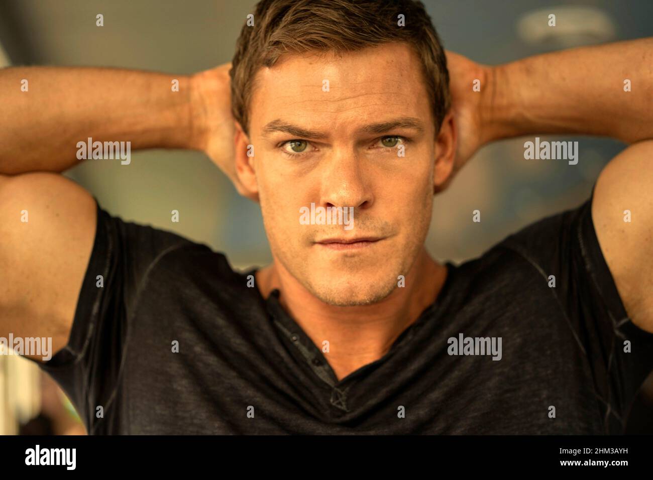 ALAN RITCHSON in REACHER (2022), directed by LIN OEDING. Credit: Amazon ...