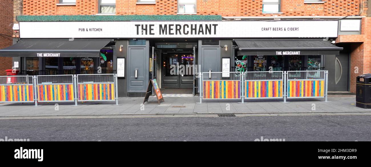 New long low modern frontage & pavement barrier at The Merchant High ...