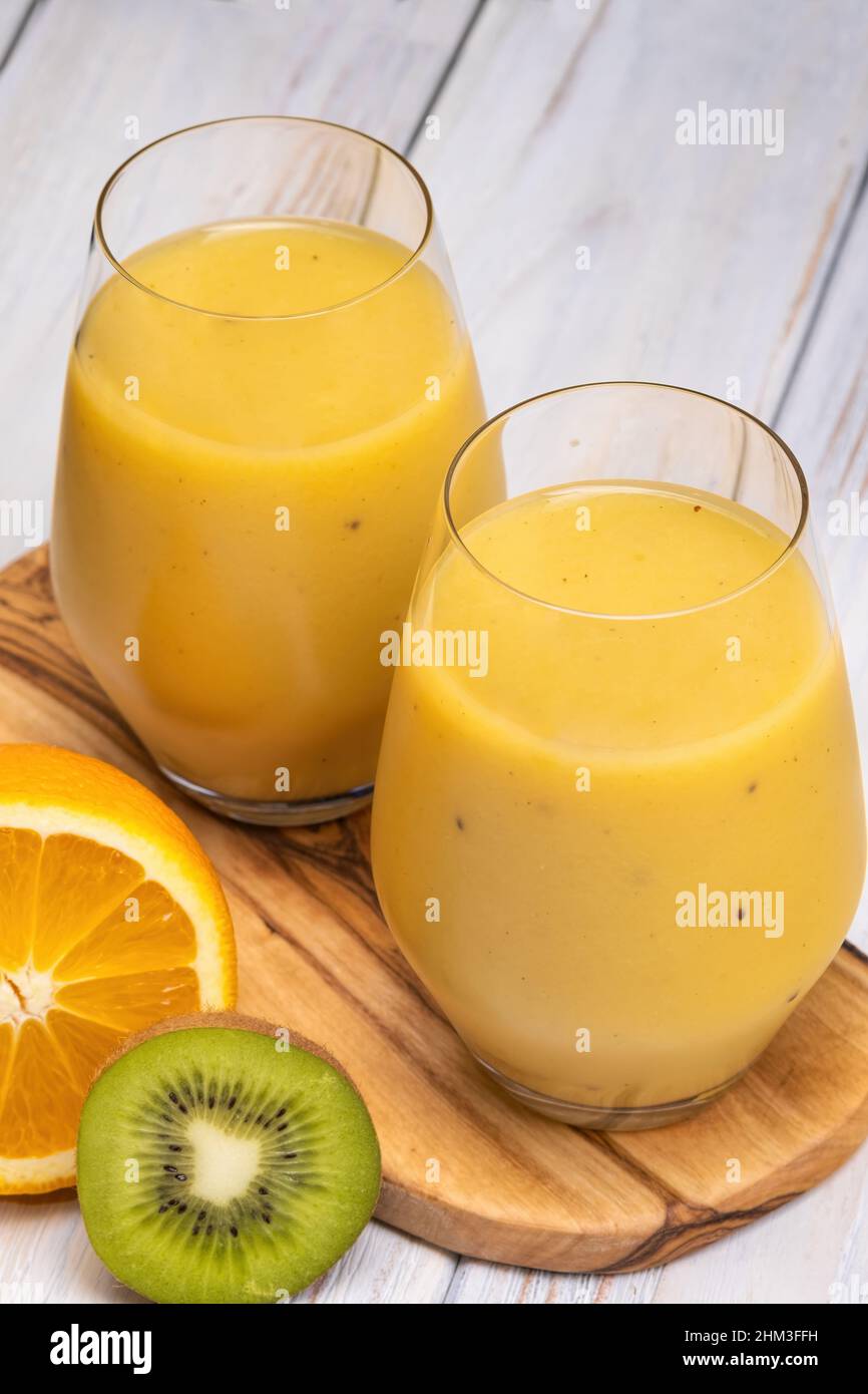 Healthy vegetarian smoothies hi-res stock photography and images - Alamy