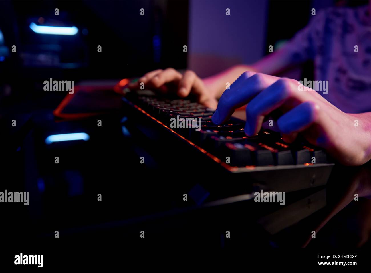 Gamer dark hi-res stock photography and images - Alamy