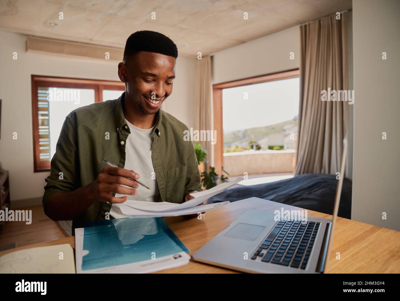 Studying laptop pen hi-res stock photography and images - Alamy