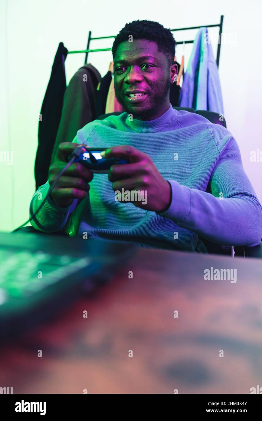 Computer console and man hi-res stock photography and images - Alamy