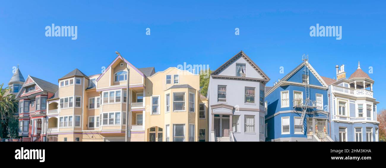 Panorama of traditional and victorian style residences at San Francisco ...