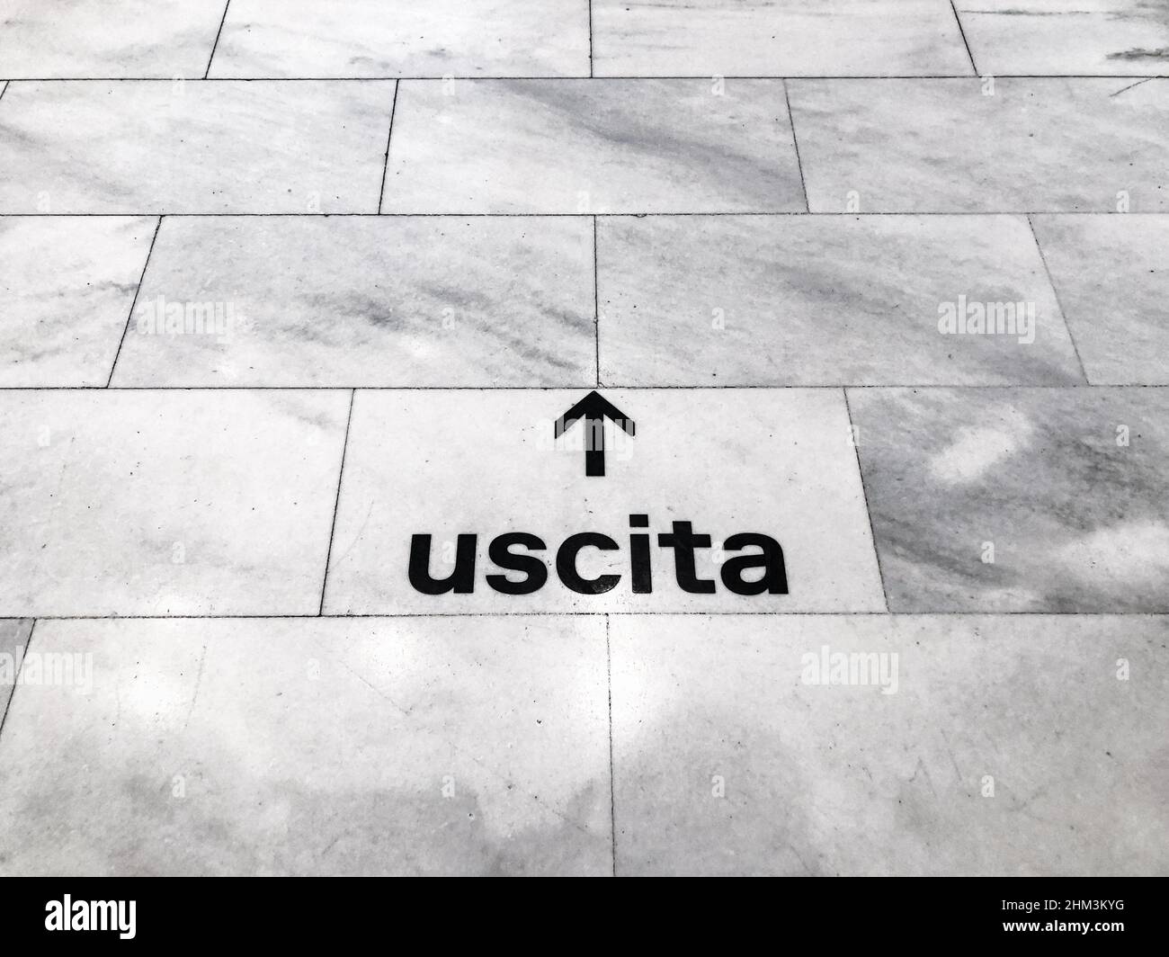 Italian exit sign hi-res stock photography and images - Alamy