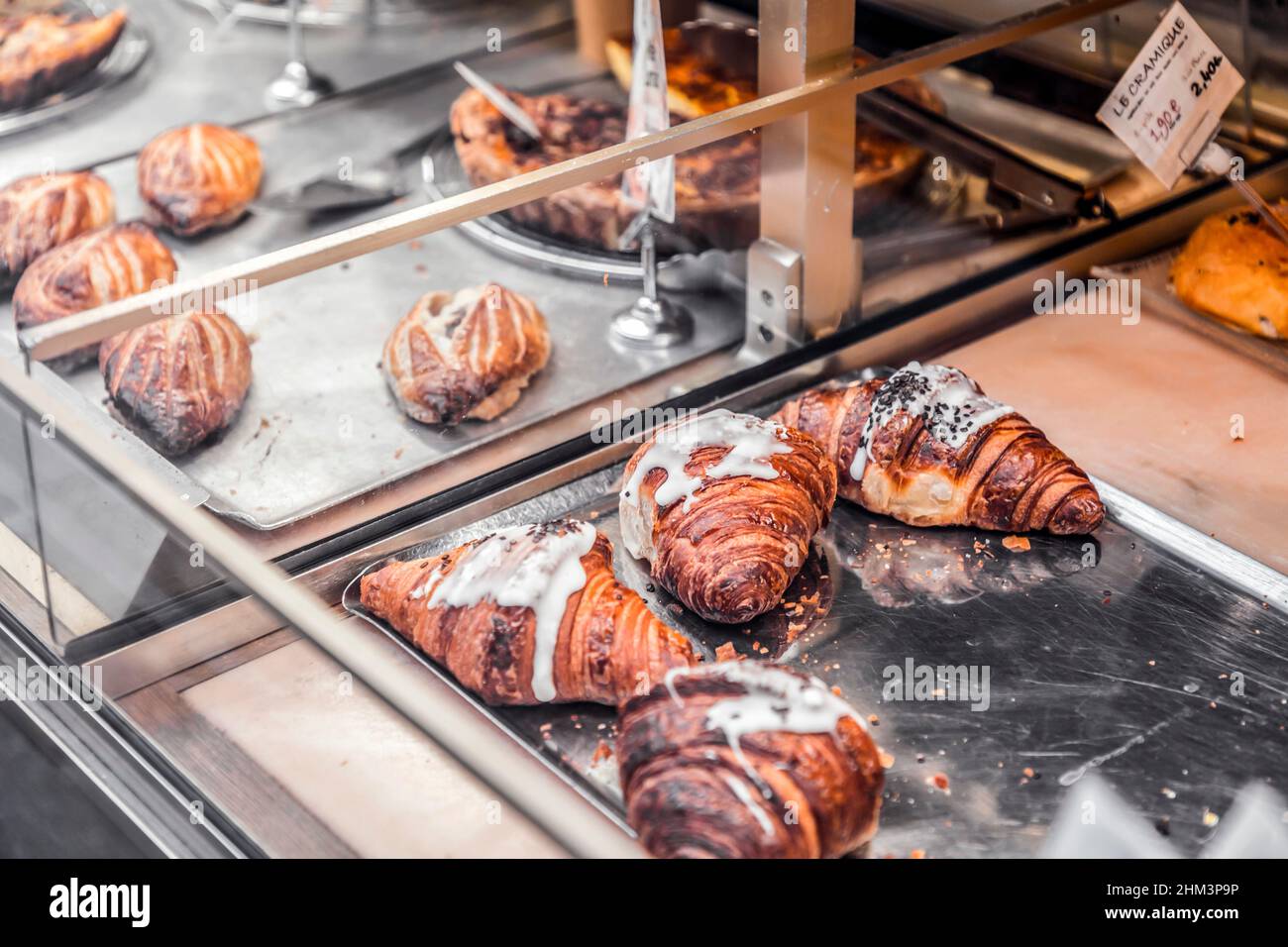 Old french bakery shop hi-res stock photography and images - Alamy