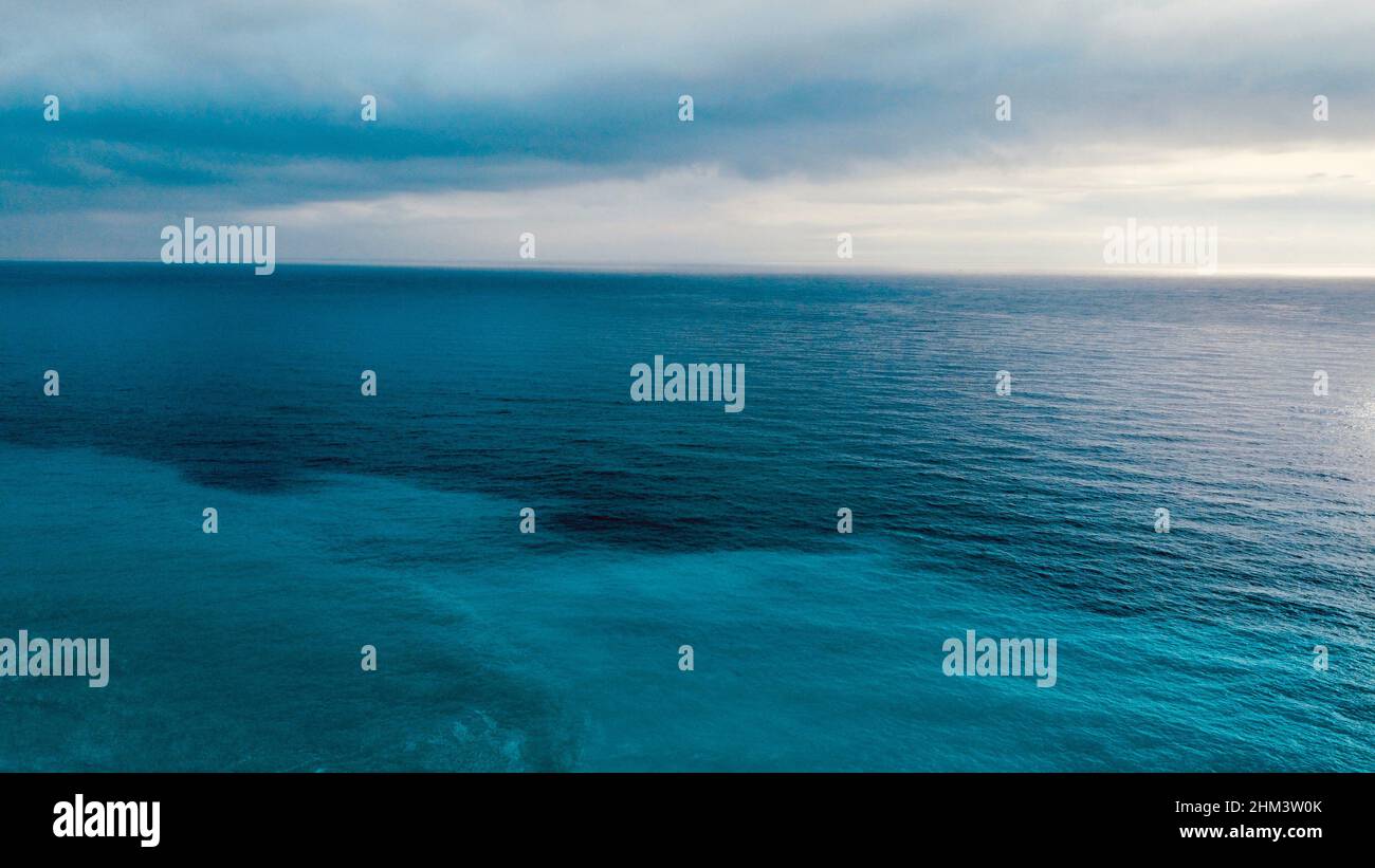 Two colors of the ocean hi-res stock photography and images - Alamy
