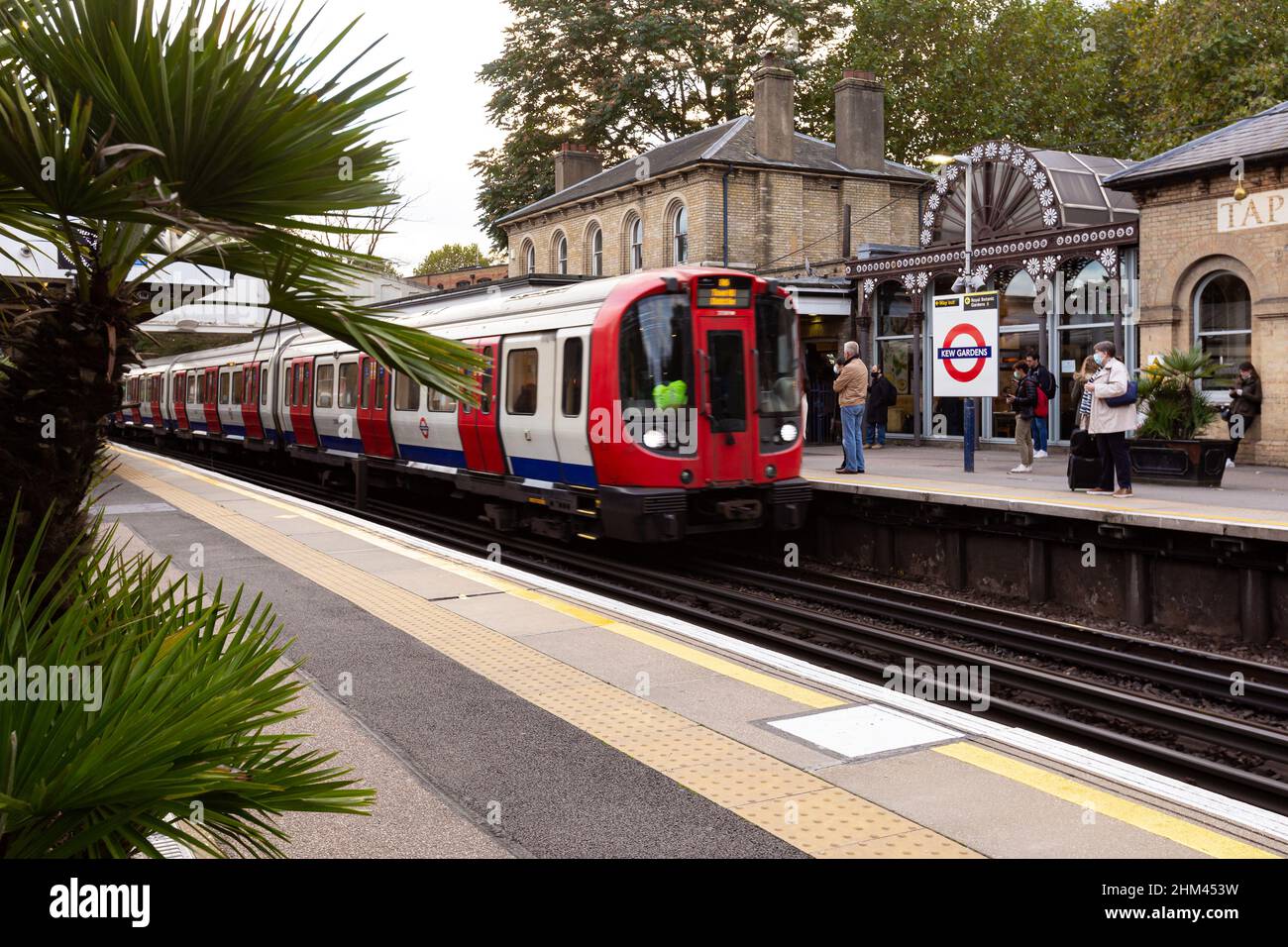 What Tube Line Goes To Kew Gardens at Paula Greco blog