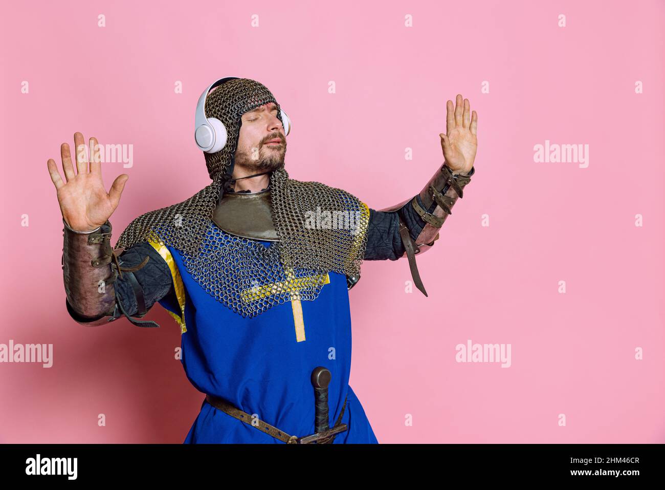 Men in armor dancing hi-res stock photography and images - Alamy