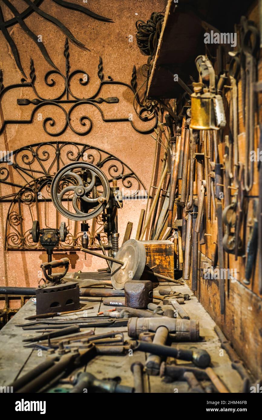 Antique blacksmith tools hi-res stock photography and images - Alamy