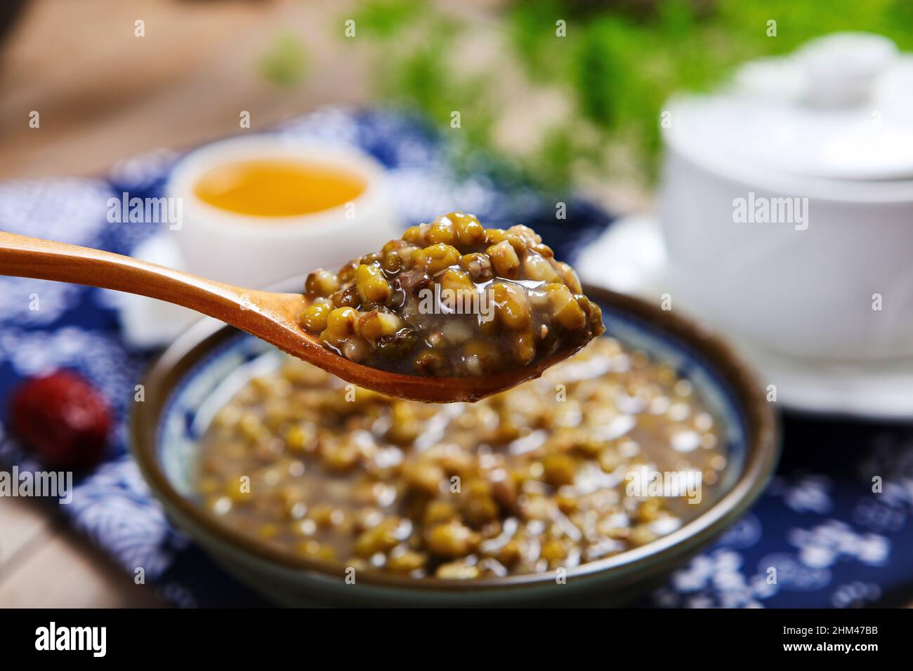 Mung bean porridge Stock Photo - Alamy