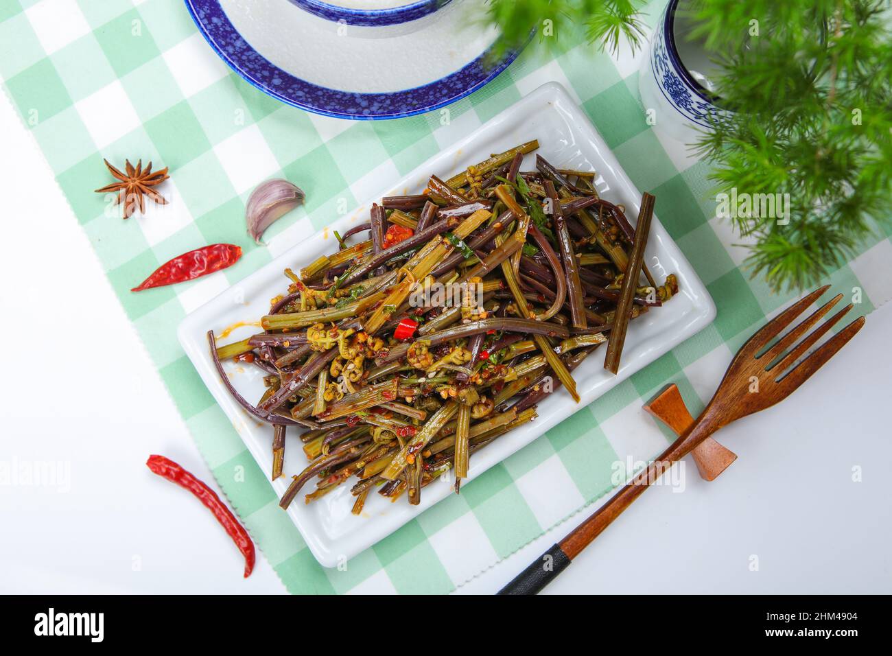 Bracken fiddleheads hi-res stock photography and images - Alamy
