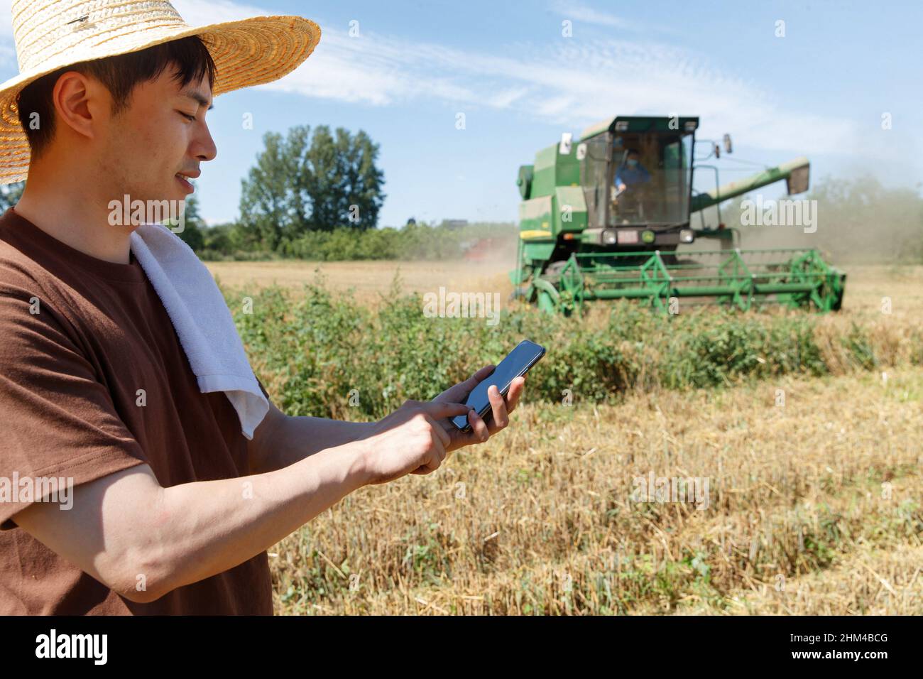 Basic phones hi-res stock photography and images - Alamy