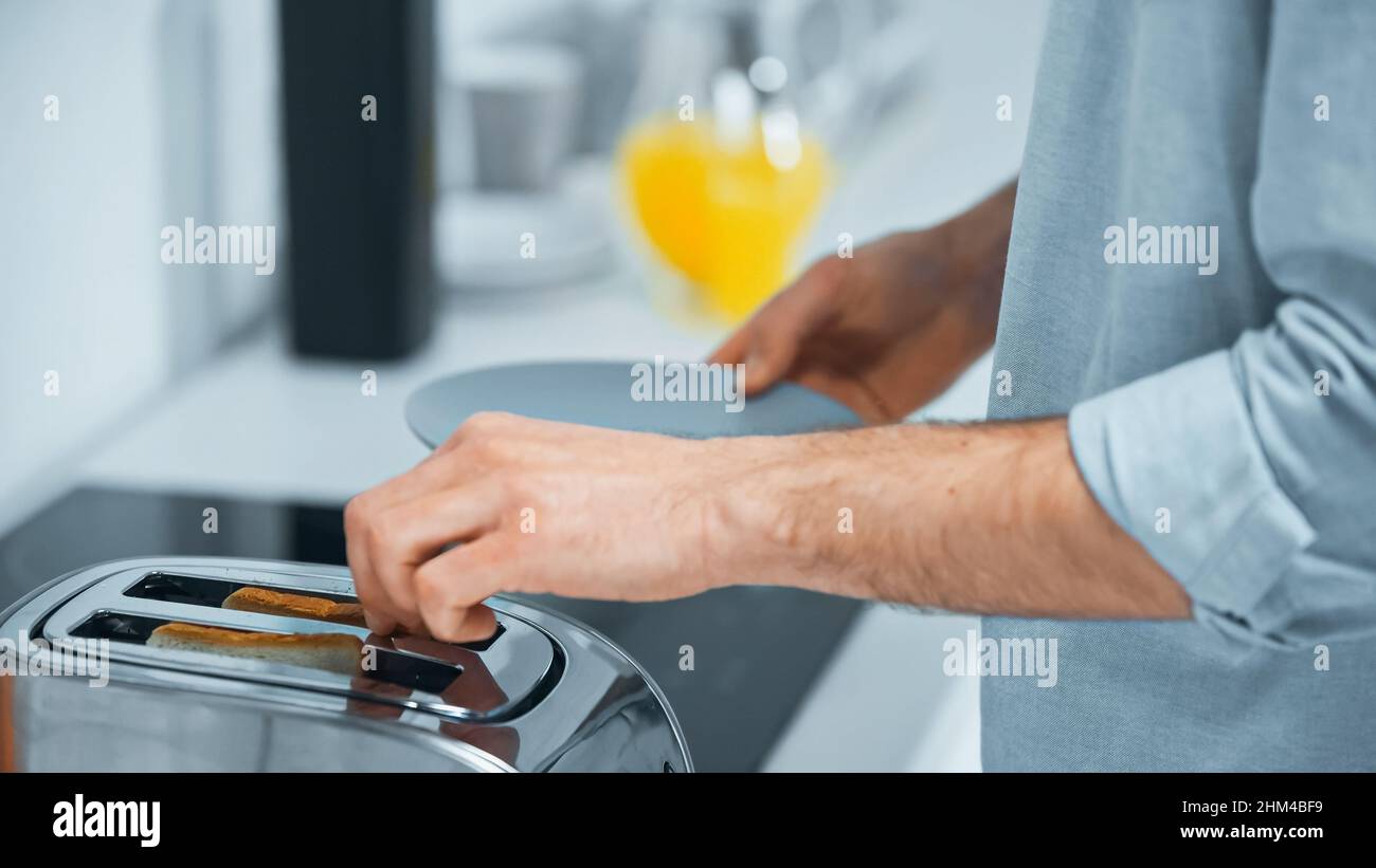 Prepare toasts hi-res stock photography and images - Alamy