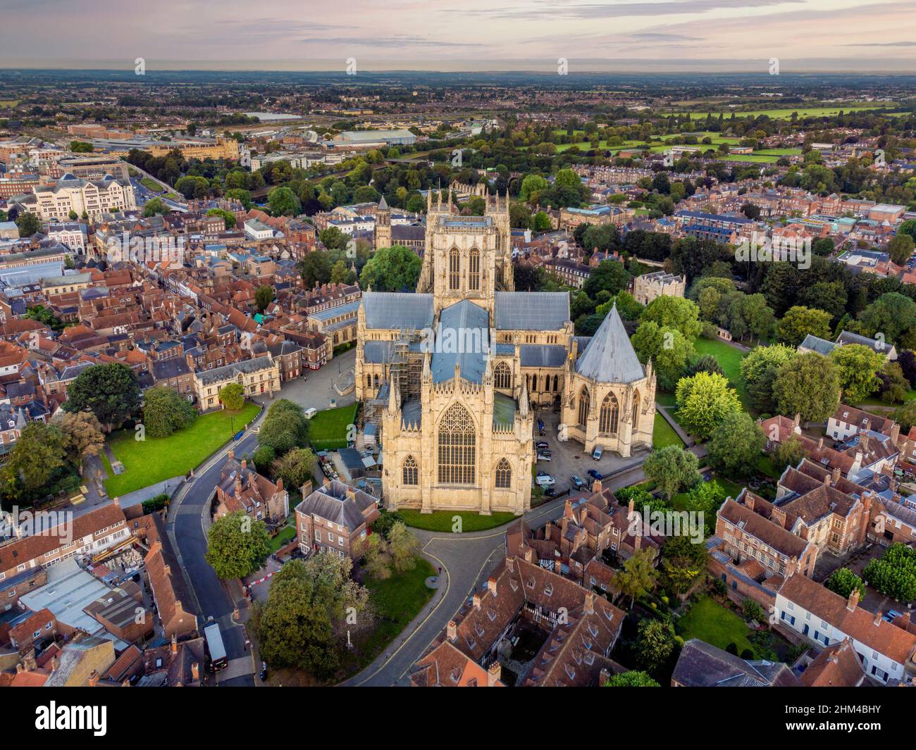 Aerial view of the East façade and Chapter House of York Minster, York ...