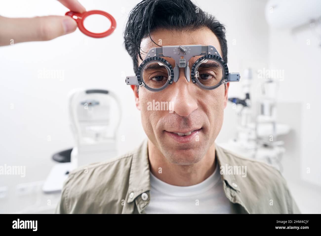 Patient on vision diagnostics at the hospital Stock Photo - Alamy