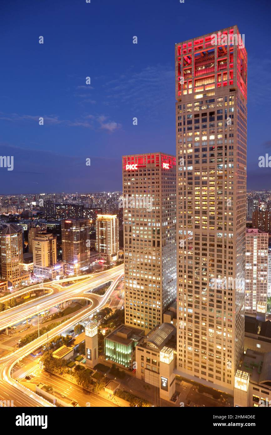 Modern big cities hi-res stock photography and images - Alamy