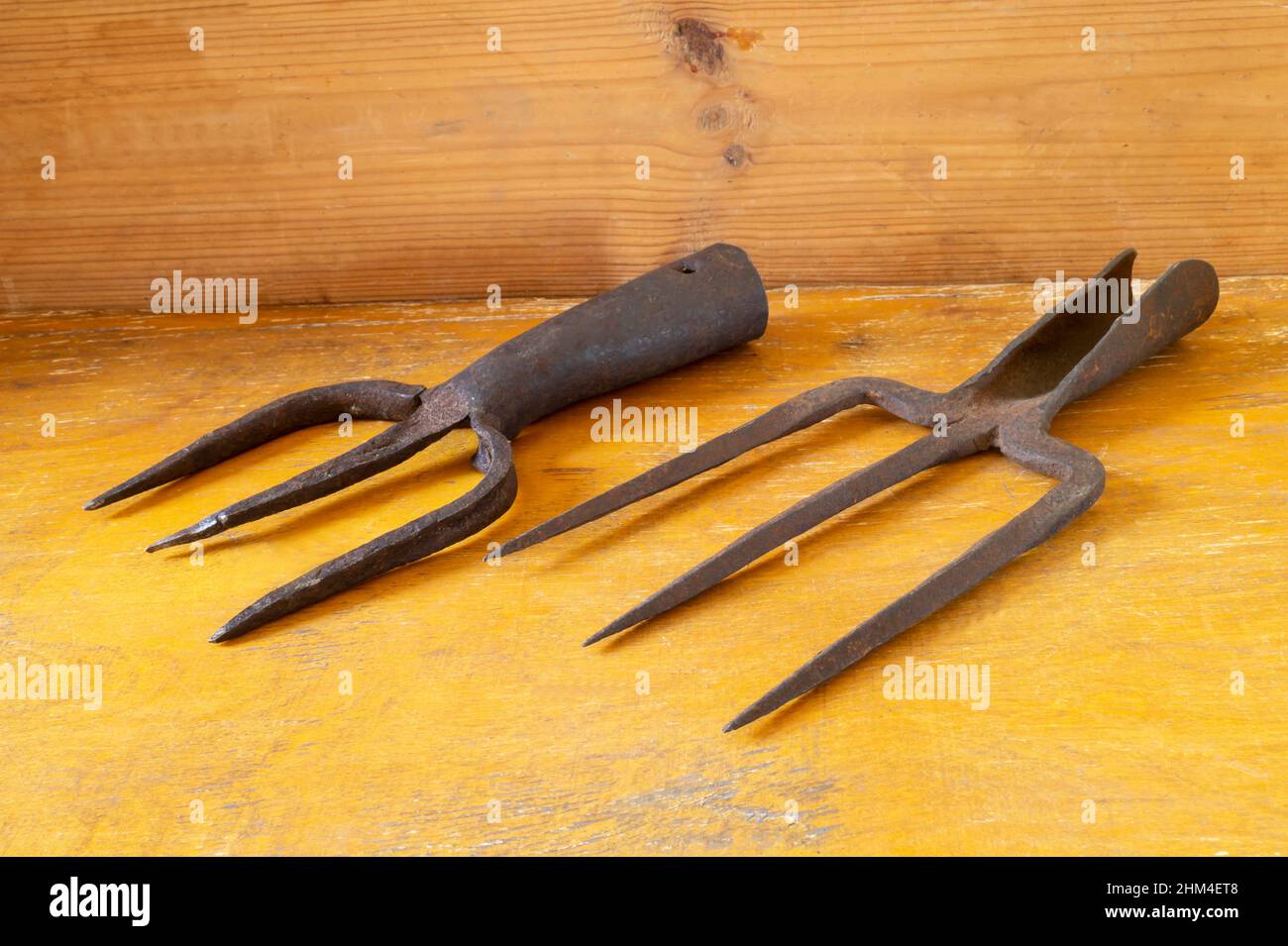 Mattock hi-res stock photography and images - Alamy