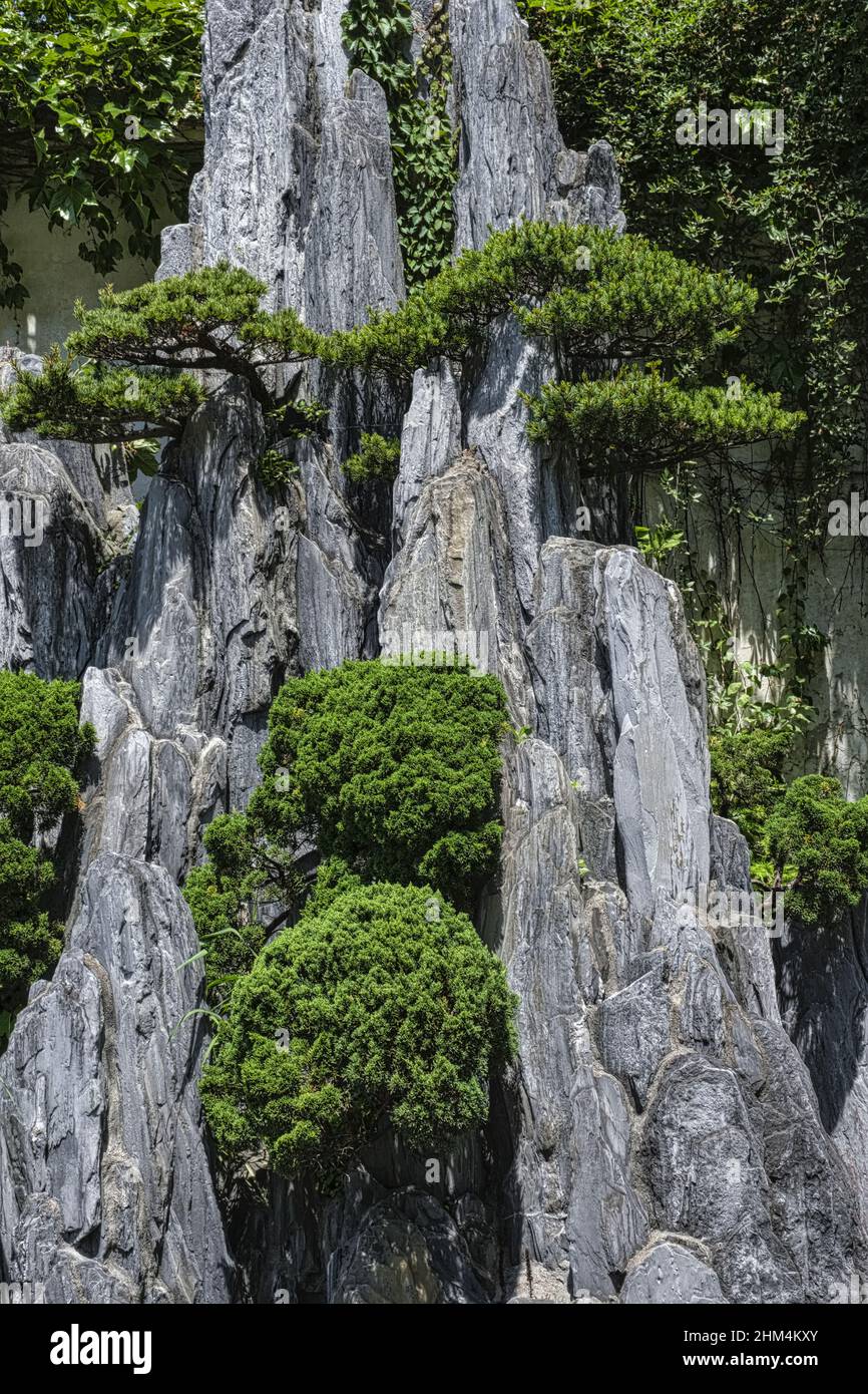 Lingering garden in suzhou Stock Photo - Alamy