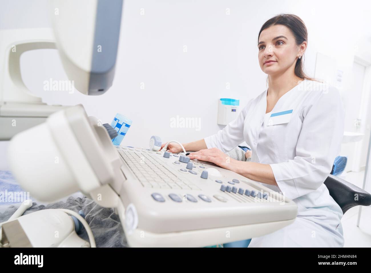 Focused ultrasound hi-res stock photography and images - Alamy