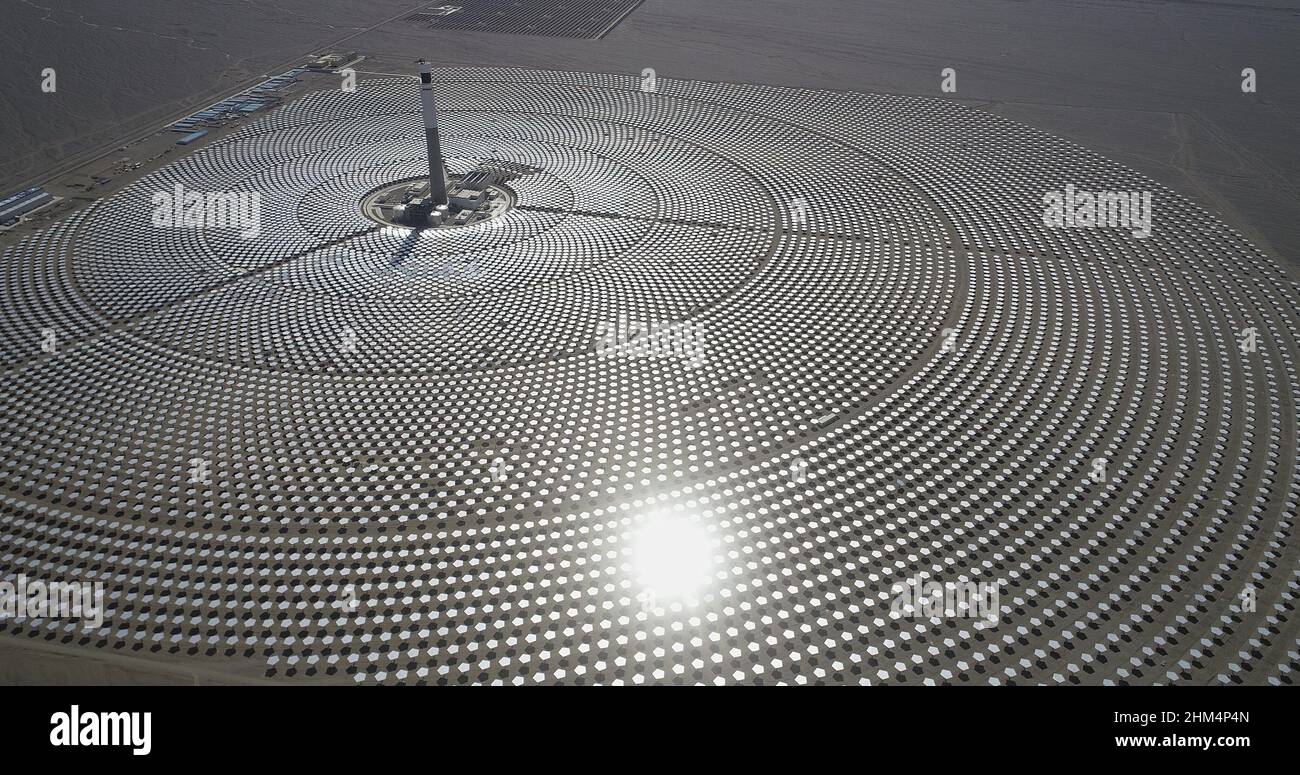 Molten salt solar power hi-res stock photography and images - Alamy