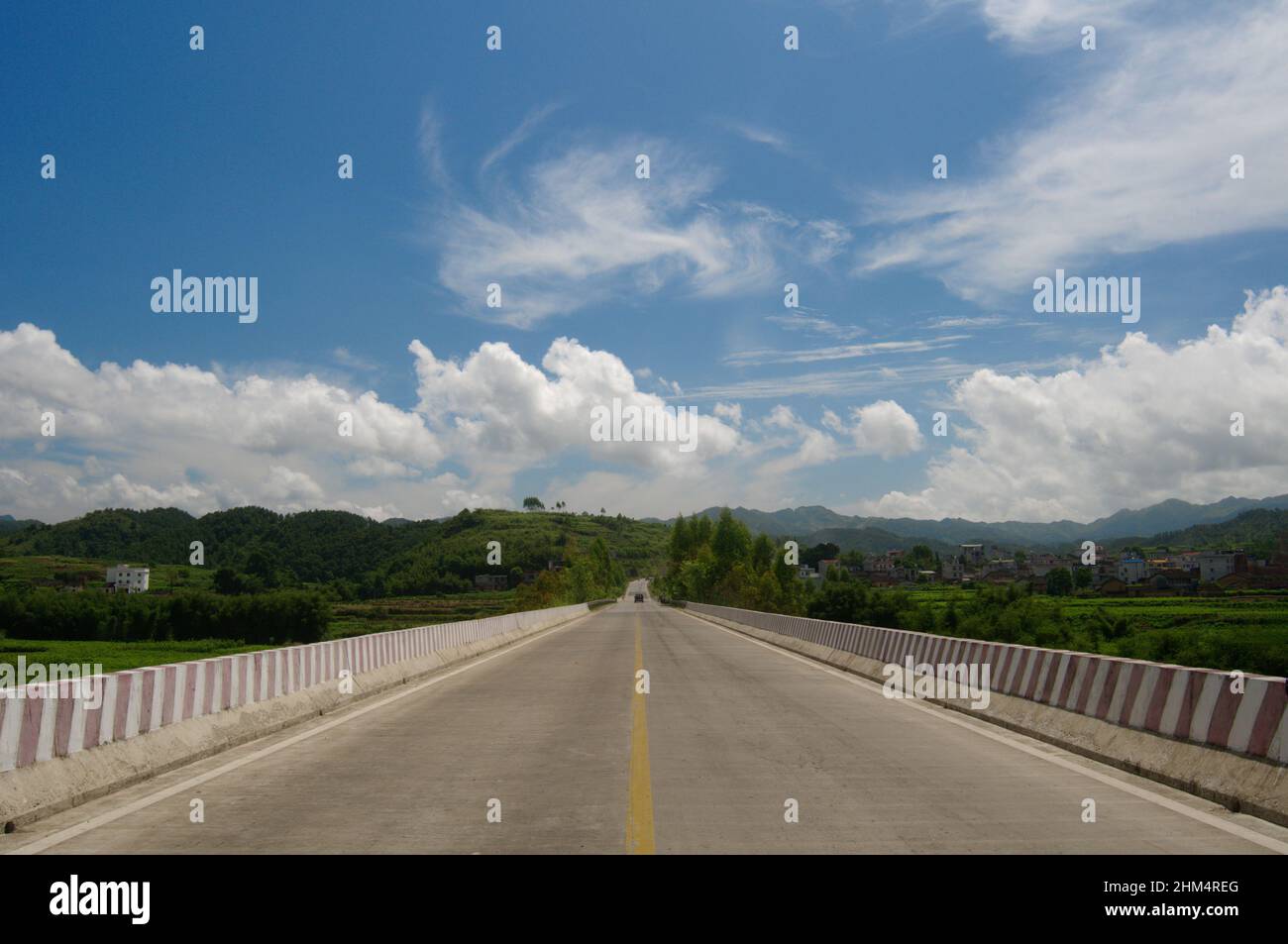 Unmanned highway hi-res stock photography and images - Alamy