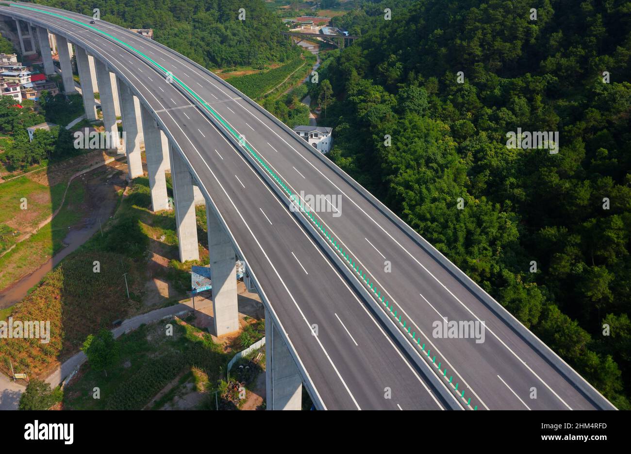 Unmanned urban viaduct hi-res stock photography and images - Alamy
