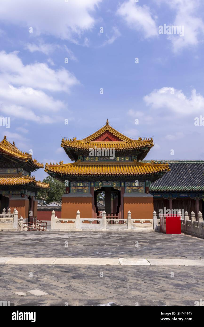 Ancient chinese emperor drawing hi-res stock photography and images - Alamy
