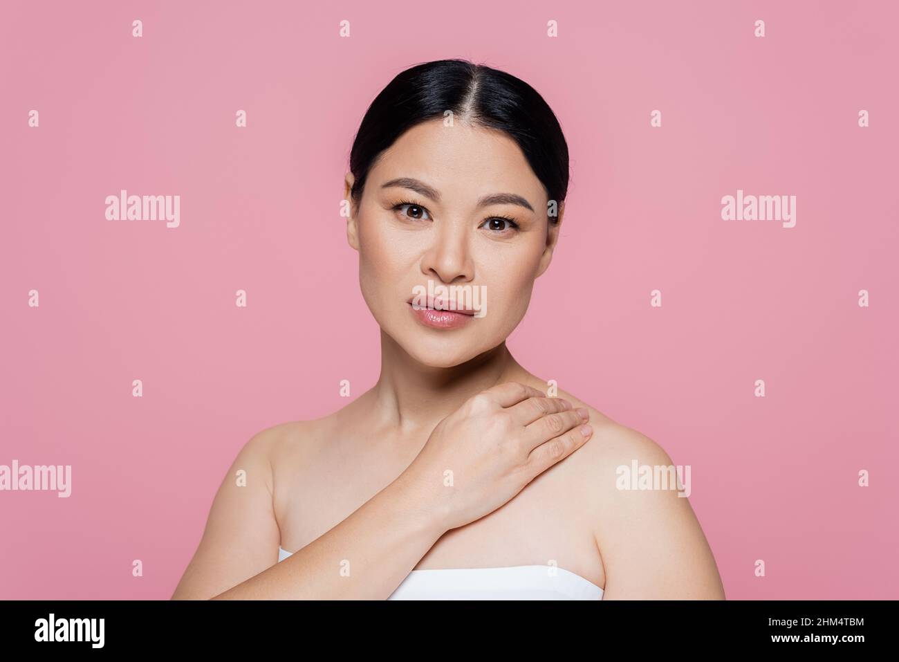 Asian face shoulder hi-res stock photography and images - Alamy