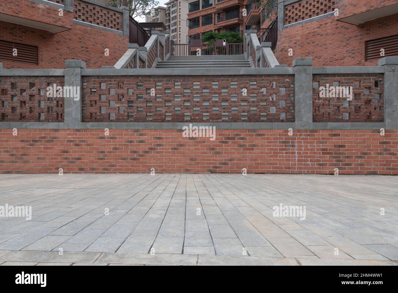Commercial block paving hi-res stock photography and images - Alamy