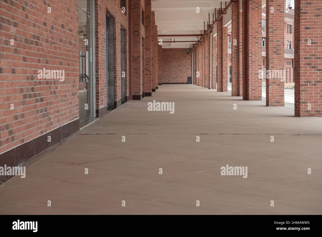 Commercial block paving hi-res stock photography and images - Alamy