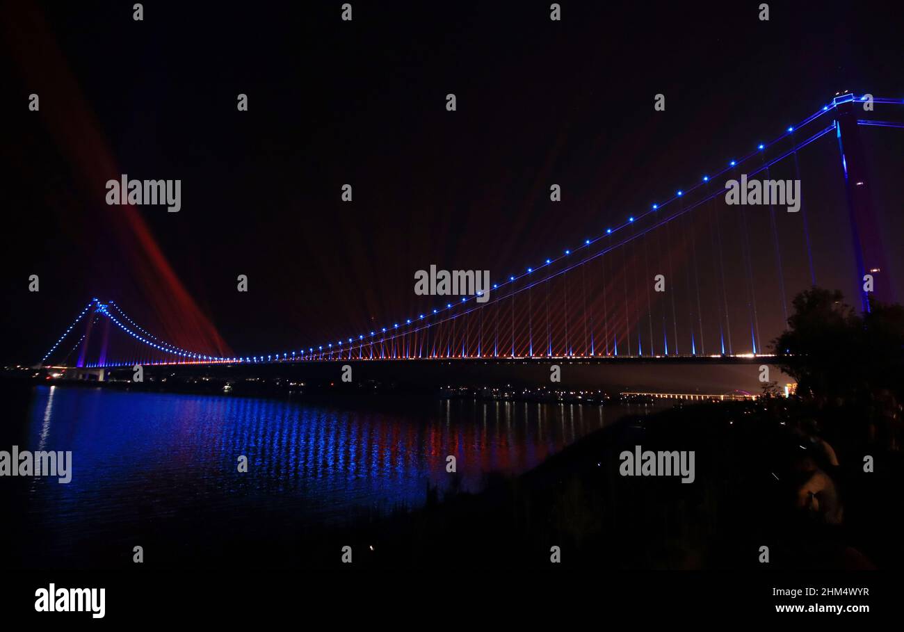 Family light show hi-res stock photography and images - Alamy