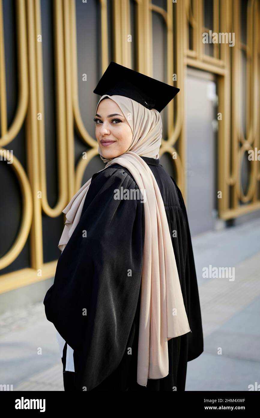 Graduation student hi-res stock photography and images - Alamy