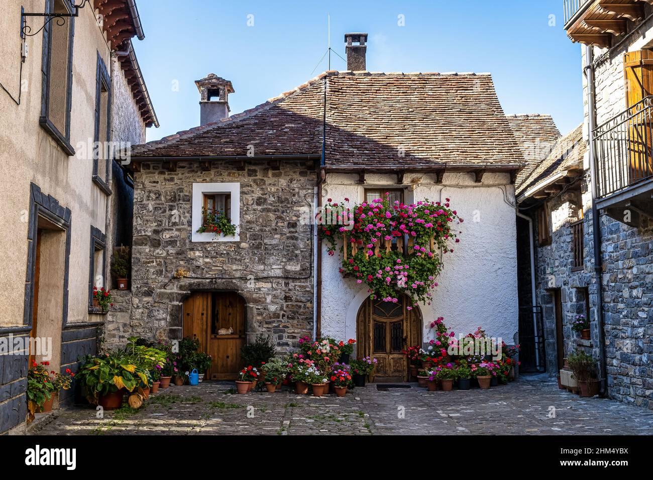 Old town of the beautiful village of Anso, Pyrenees region, Huesca ...