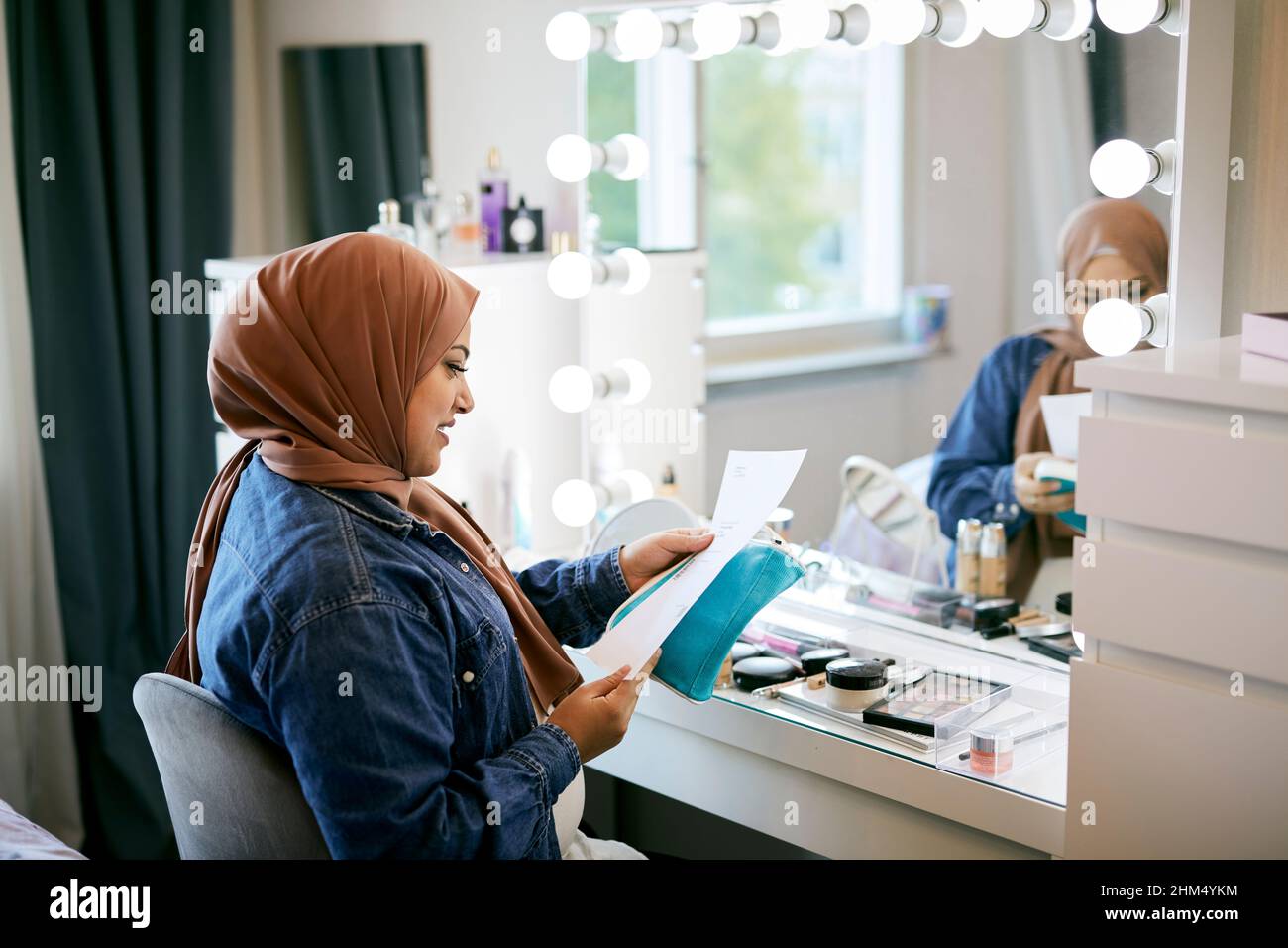Woman dressing table make up hi-res stock photography and images - Alamy