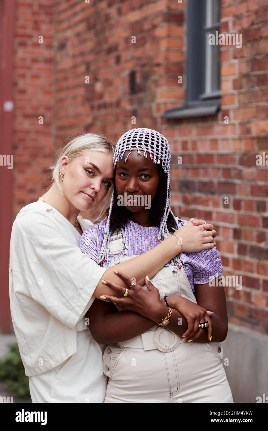 Group of women facing camera hi-res stock photography and images - Alamy