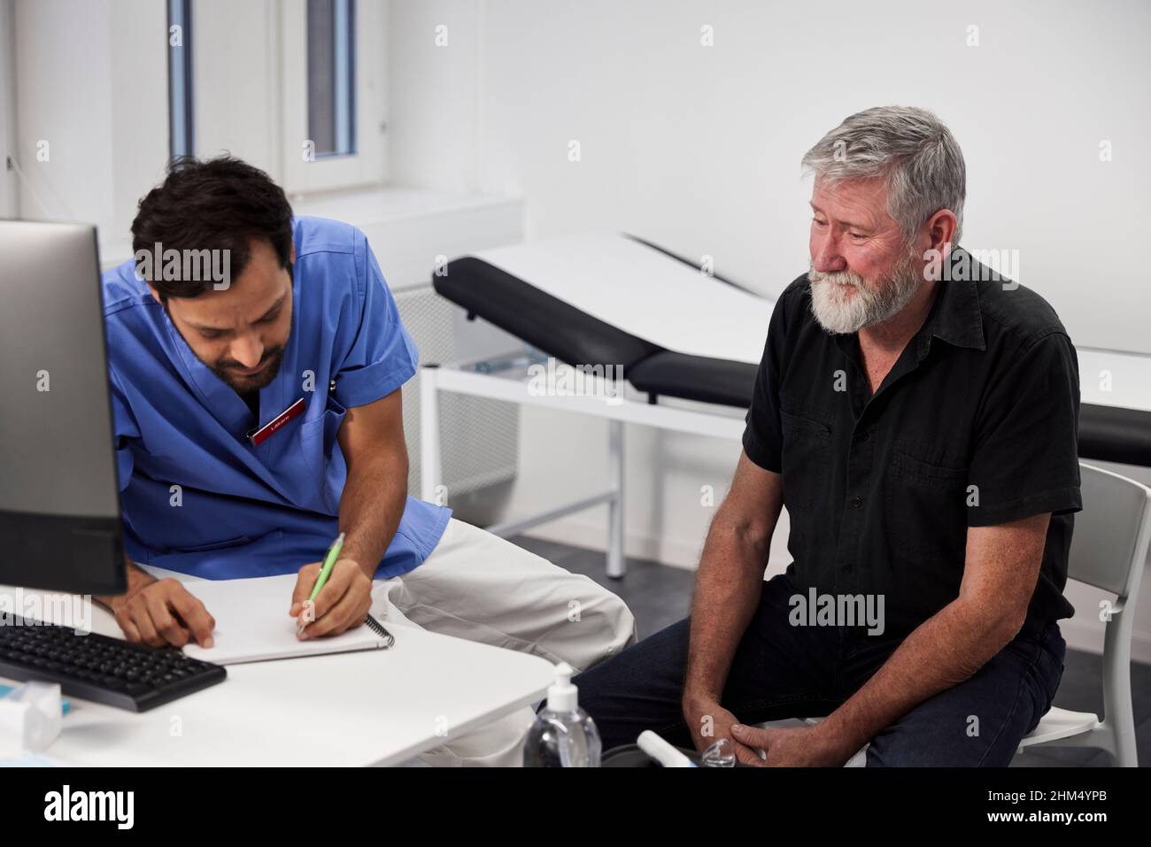 Male patient appointment doctor hi-res stock photography and images - Alamy