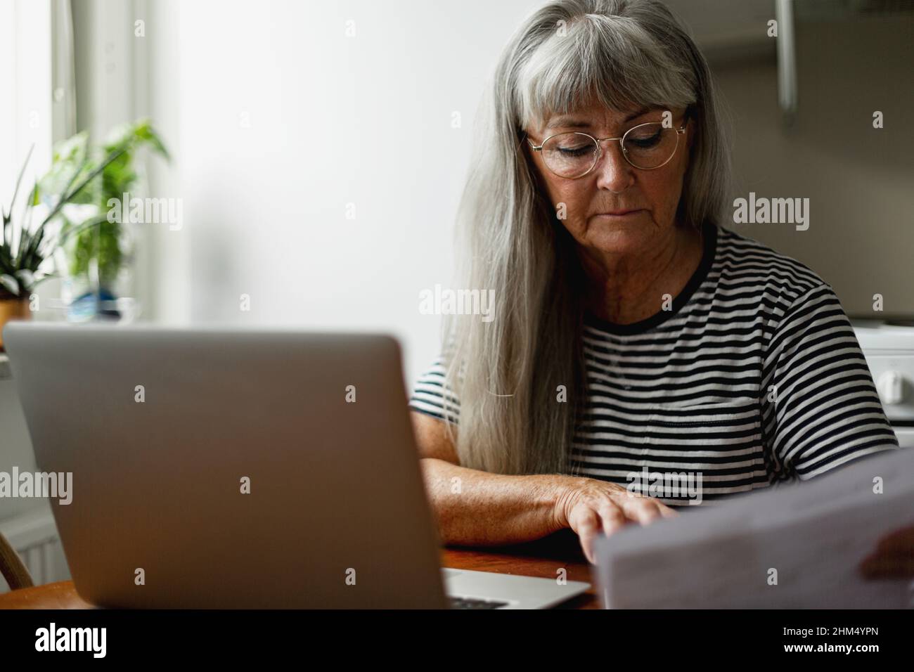 Only seniors hi-res stock photography and images - Alamy