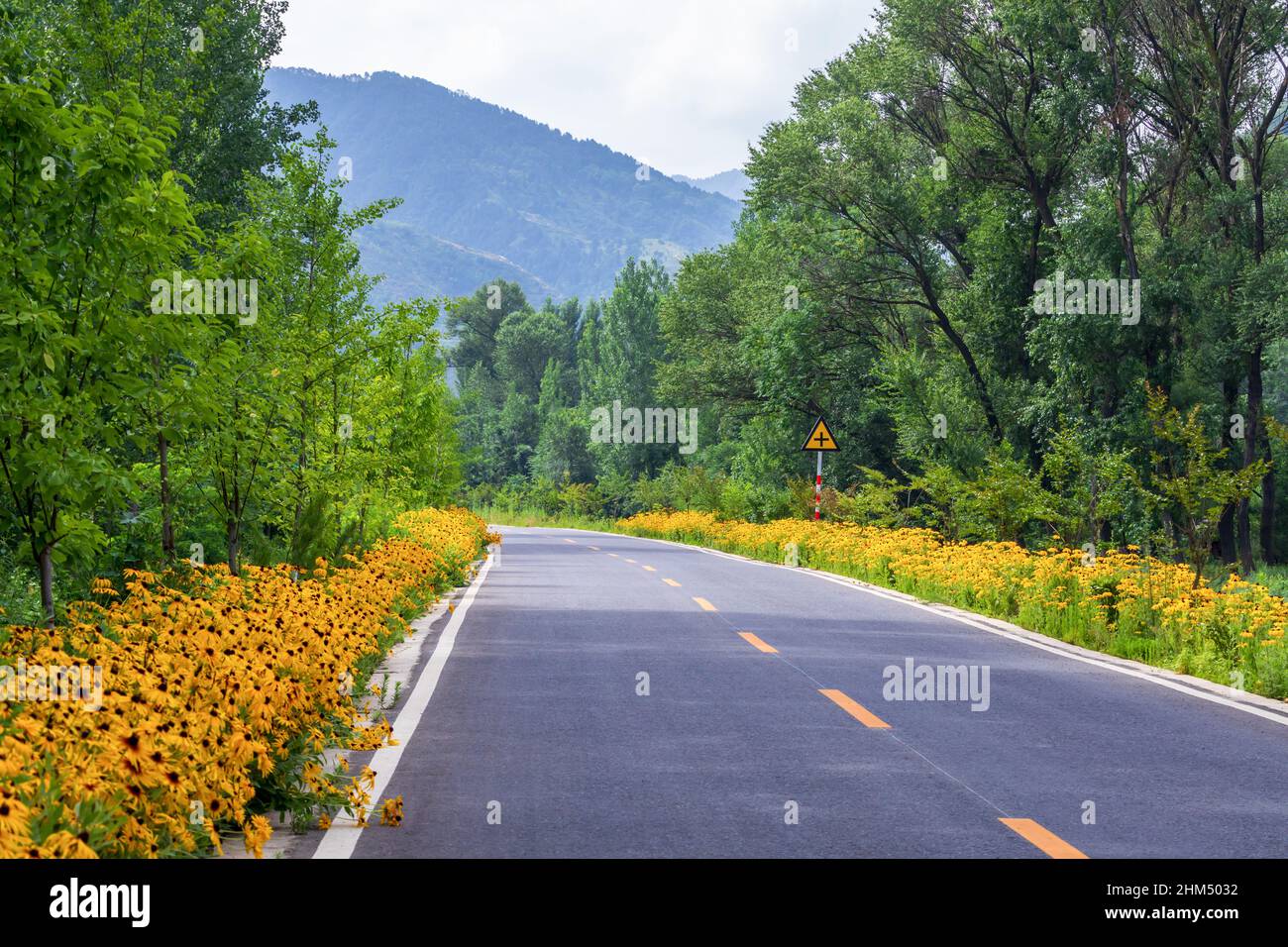 In the 2021 s in the west of henan rural road Stock Photo - Alamy