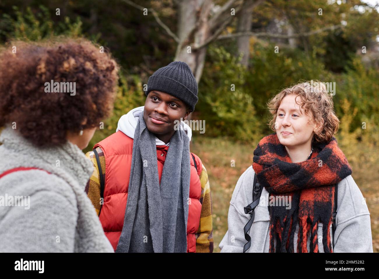 Talking walk hi-res stock photography and images - Alamy