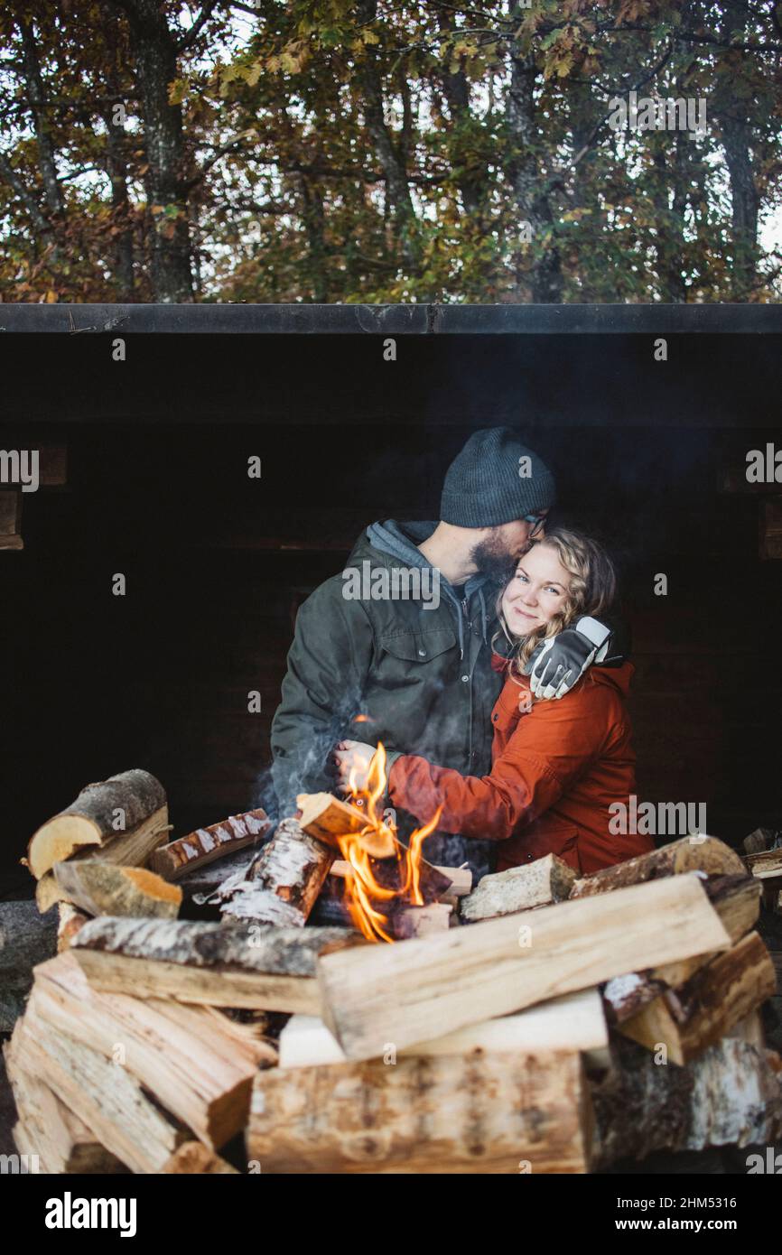 Couple kissing fire hi-res stock photography and images - Alamy