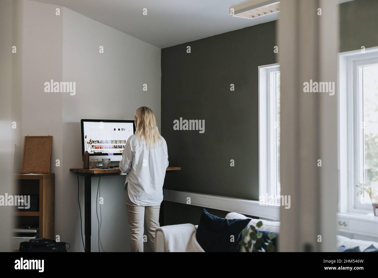 Using pc hi-res stock photography and images - Alamy