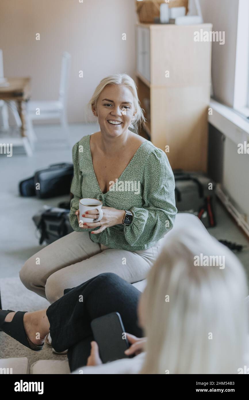 Talking together hi-res stock photography and images - Alamy