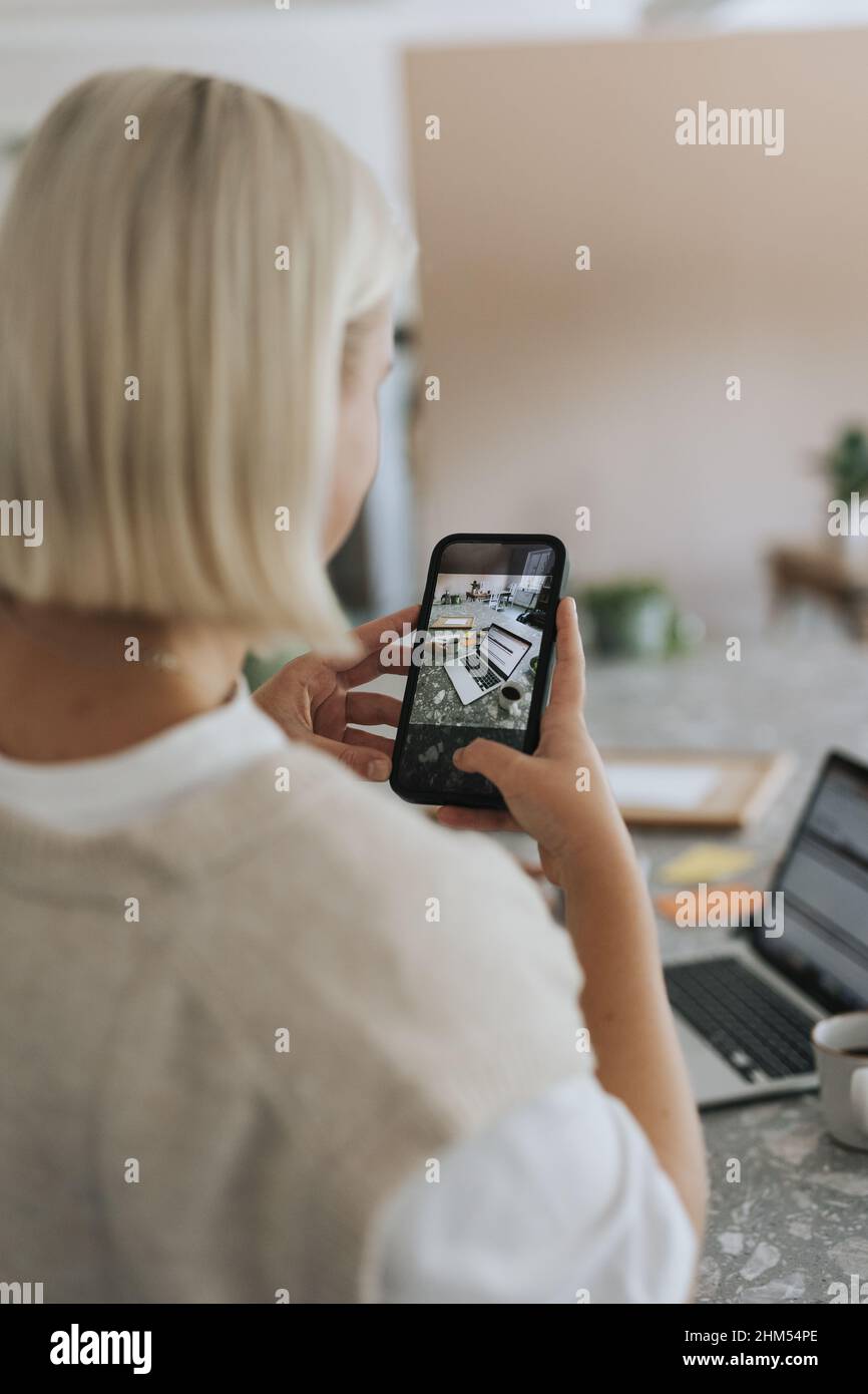 Take shoulders hi-res stock photography and images - Alamy