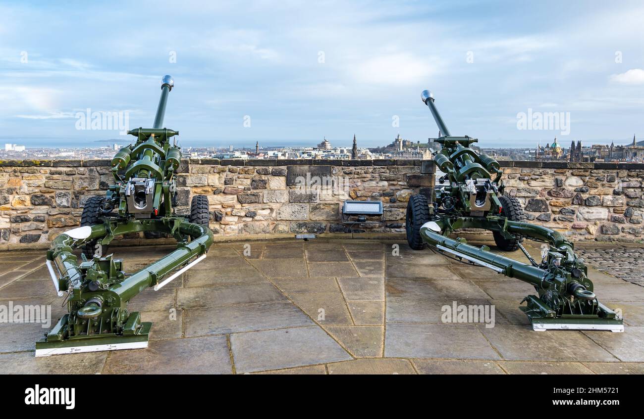 L118 Light artillery field guns on Edinburgh Castle Mills Mount rampart ...