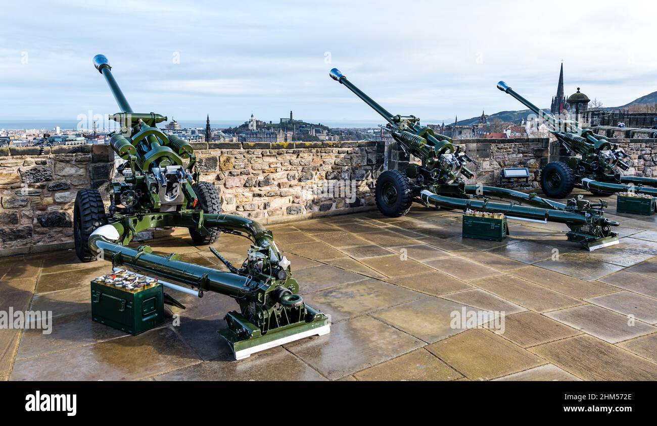 L118 Light artillery field guns on Edinburgh Castle Mills Mount rampart ...
