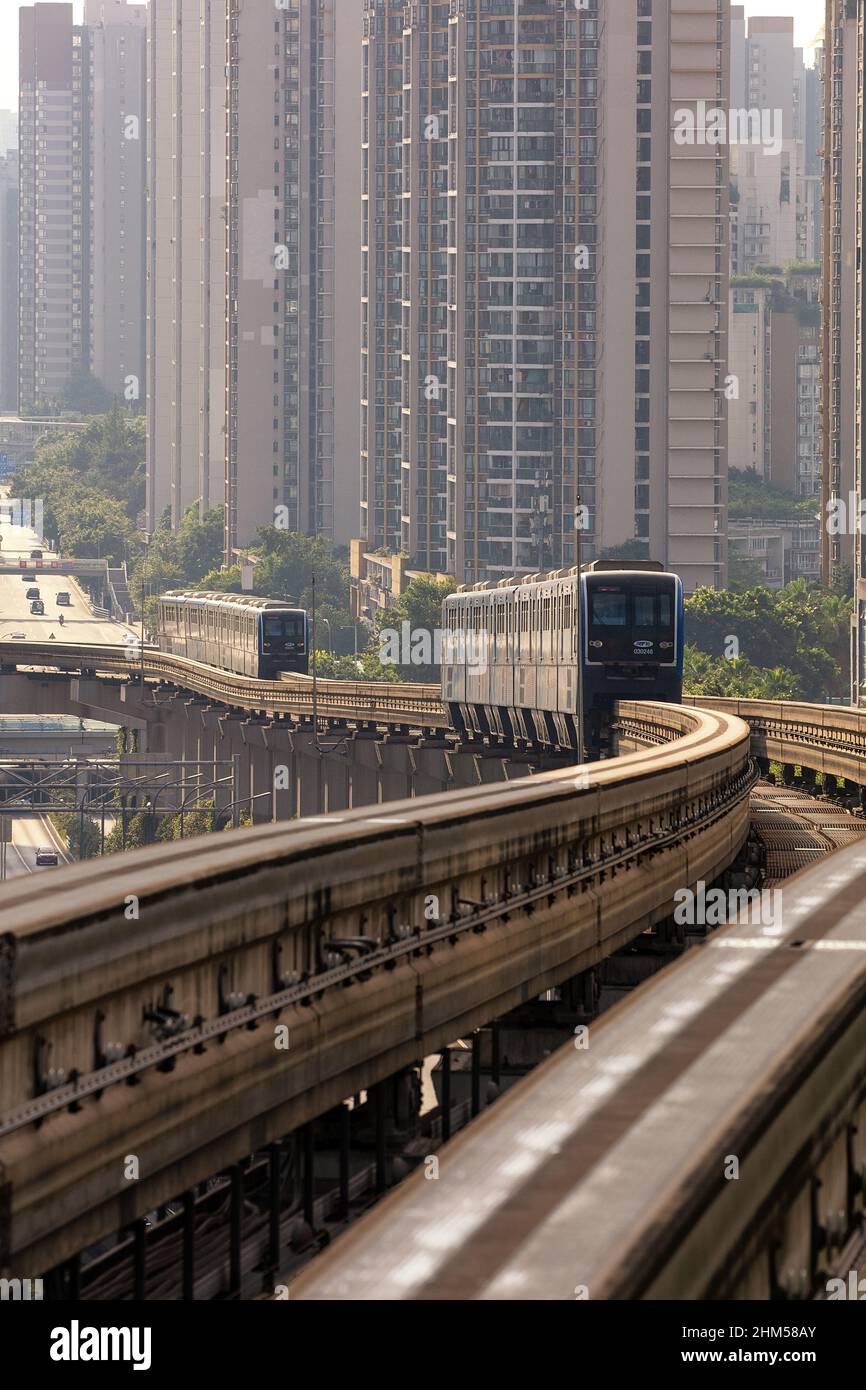 Street level cars skyscrapers hi-res stock photography and images - Alamy